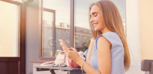 What Does "Hit Me Up" Mean From A Woman You Like (Key Factors)