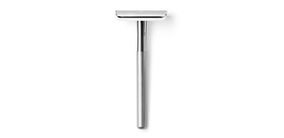 2022's Best Razors For Black Men (No More Bumps To Worry About)