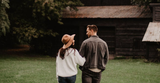 Female Hypergamy: What It Is and How It Affects Relationships